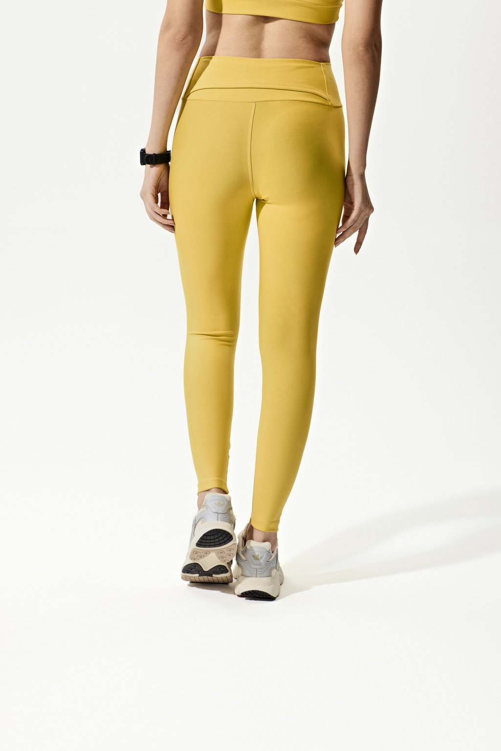 Conjunto Legging Blackout +Top Decote U Amarelo Mel